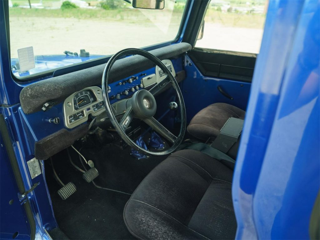 1974 Toyota Land Cruiser FJ40 - American Hot Rods