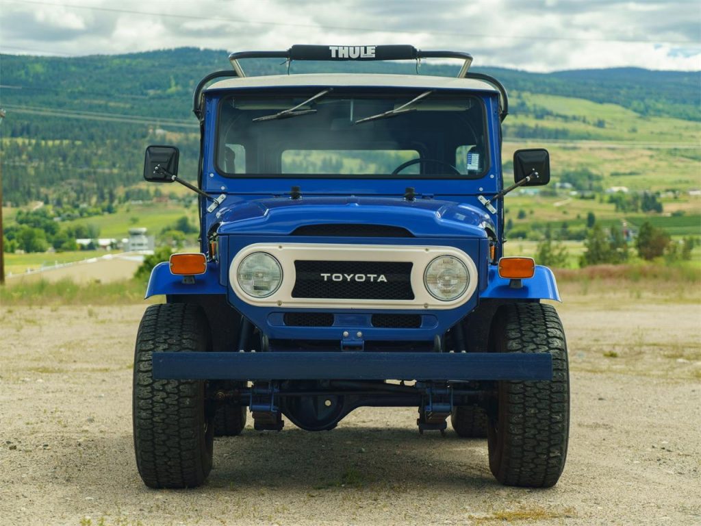 1974 Toyota Land Cruiser FJ40 - American Hot Rods